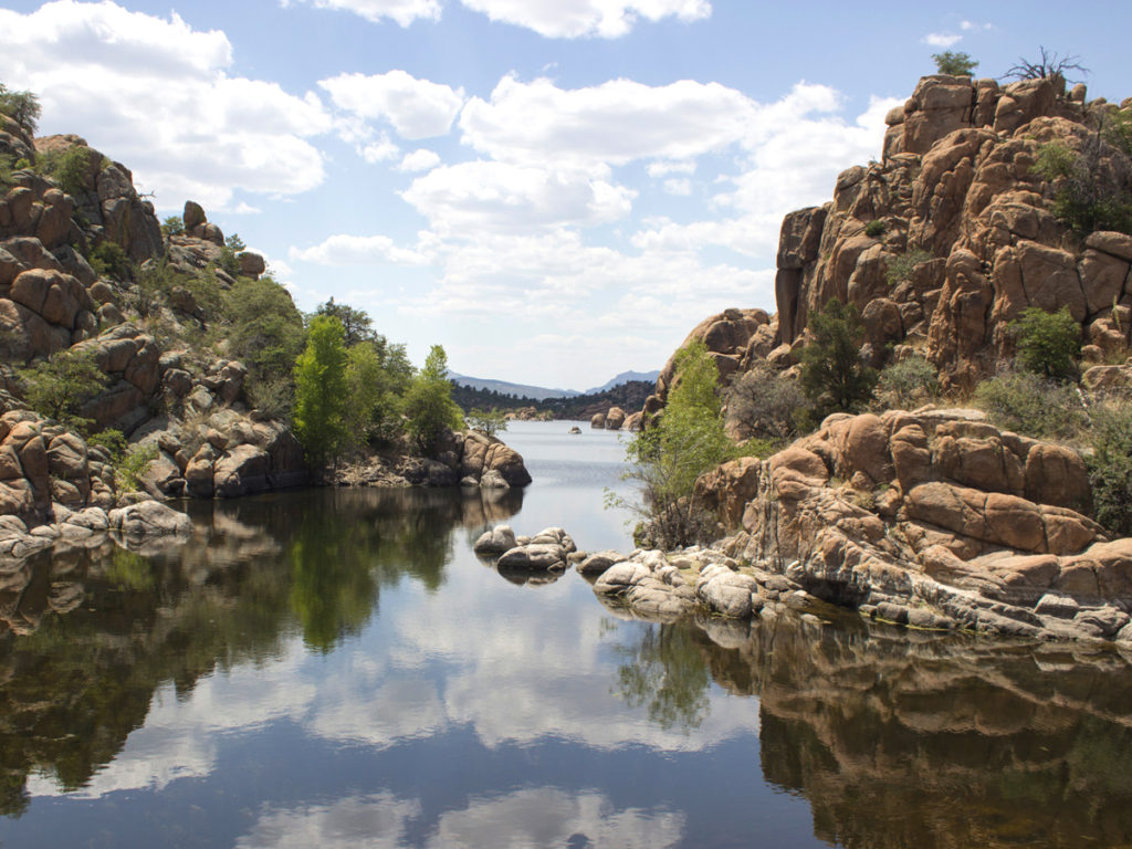 Prescott AZ Watson Lake Hiking Loop: Granite Dells, Coves & Waterfall